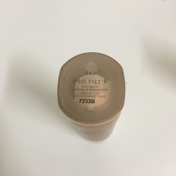 Makeup | Fenty Beauty Pro Filtr Longwear Foundation 24 | Poshmark